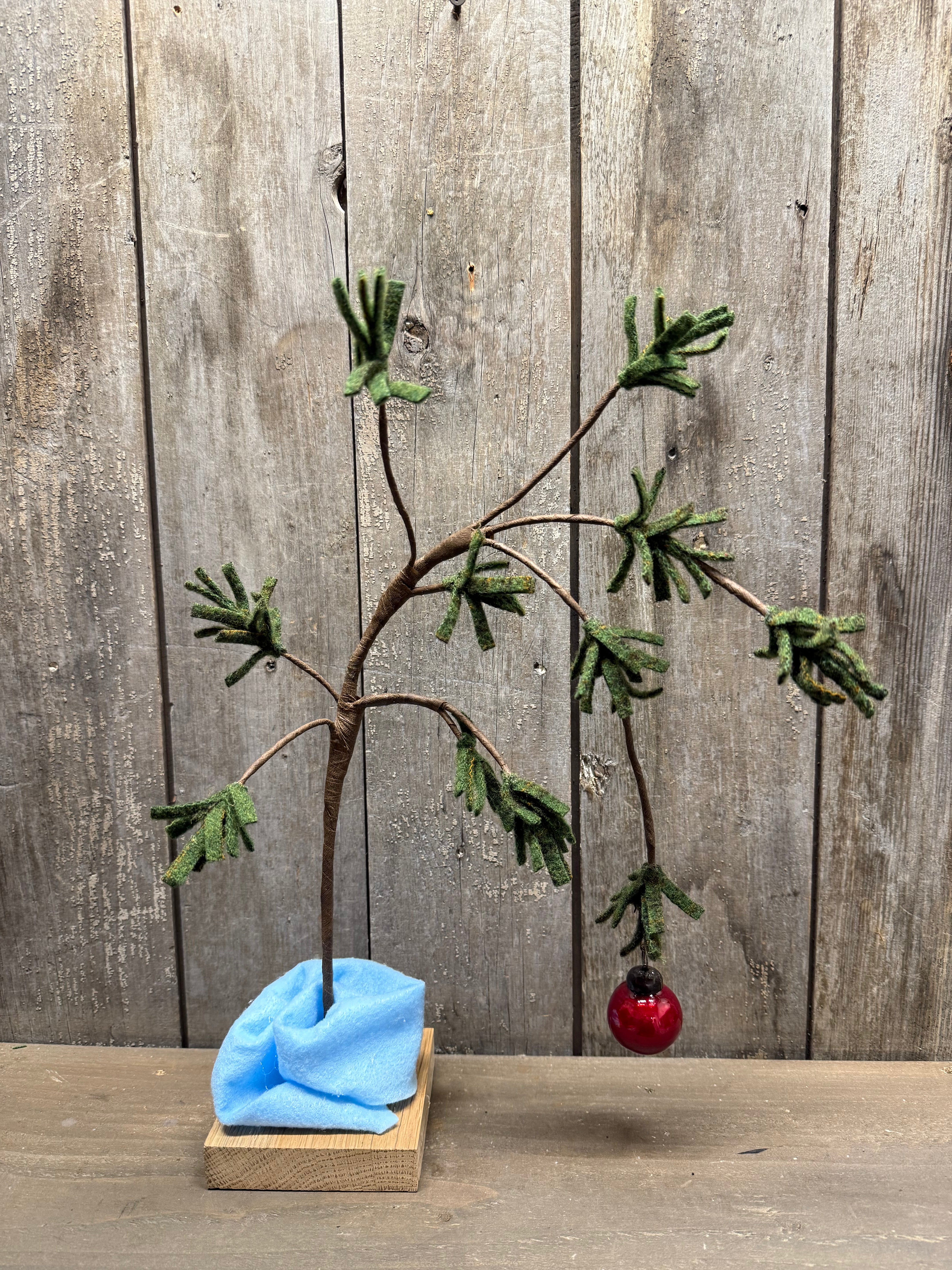 CHARLIE TREE, 15", Handcrafted Wool – Little Village Primitives